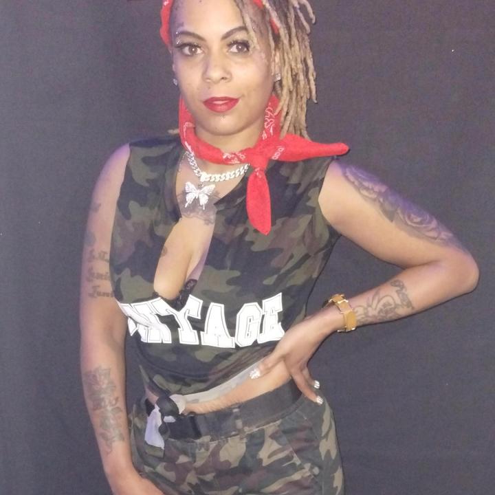 Y THEY MAD_歌词_Gutta Queen的歌曲_下载-汽水音乐