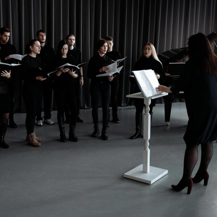 Miniyaan_歌词_K.L.Revanth / Sreenathan Kattungal的歌曲_下载-汽水音乐