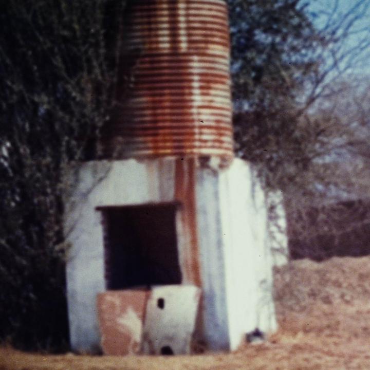 hollow eyes_歌词_Empty Roads的歌曲_下载-汽水音乐