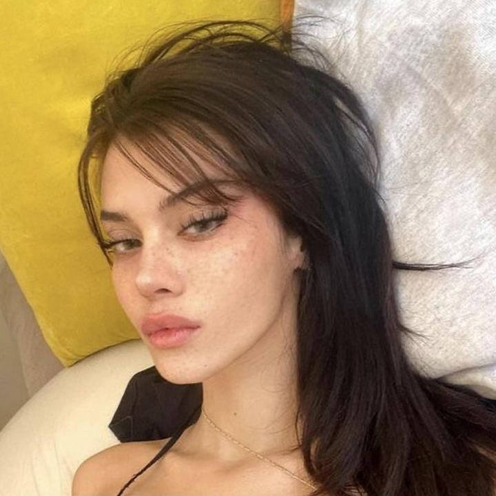 Into You x The Way I Are (but you're in a bathroom at a party)_歌词_Luke ...